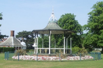 Treasures of London – Beckenham’s ‘Bowie Bandstand’… – Exploring London