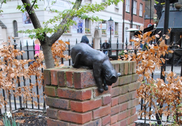 10 (lesser known) monuments featuring animals in London – Exploring London